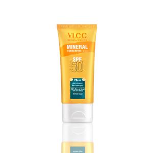VLCC Mineral Sunscreen Tinted SPF 50 PA+++ - Ultra Lightweight Non ...